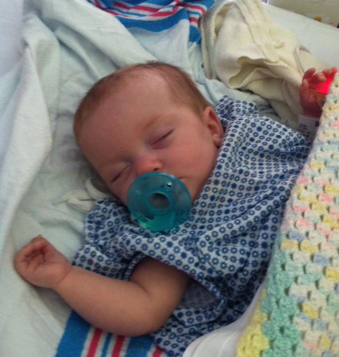 Know Someone in the NICU? 10 Ways You Can Help - Hand to Hold